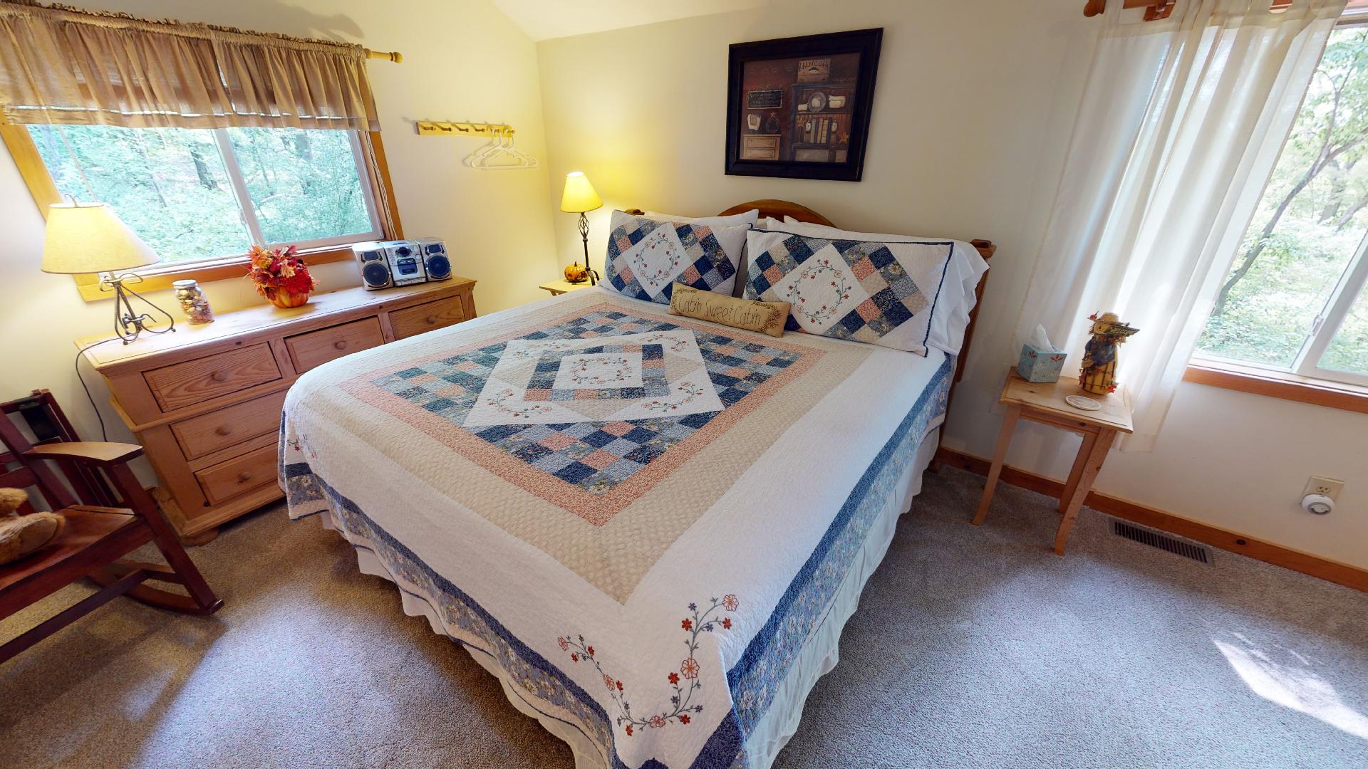 Bear Run Inn Cabins & Cottages - Hocking Hills Cottages and Cabins