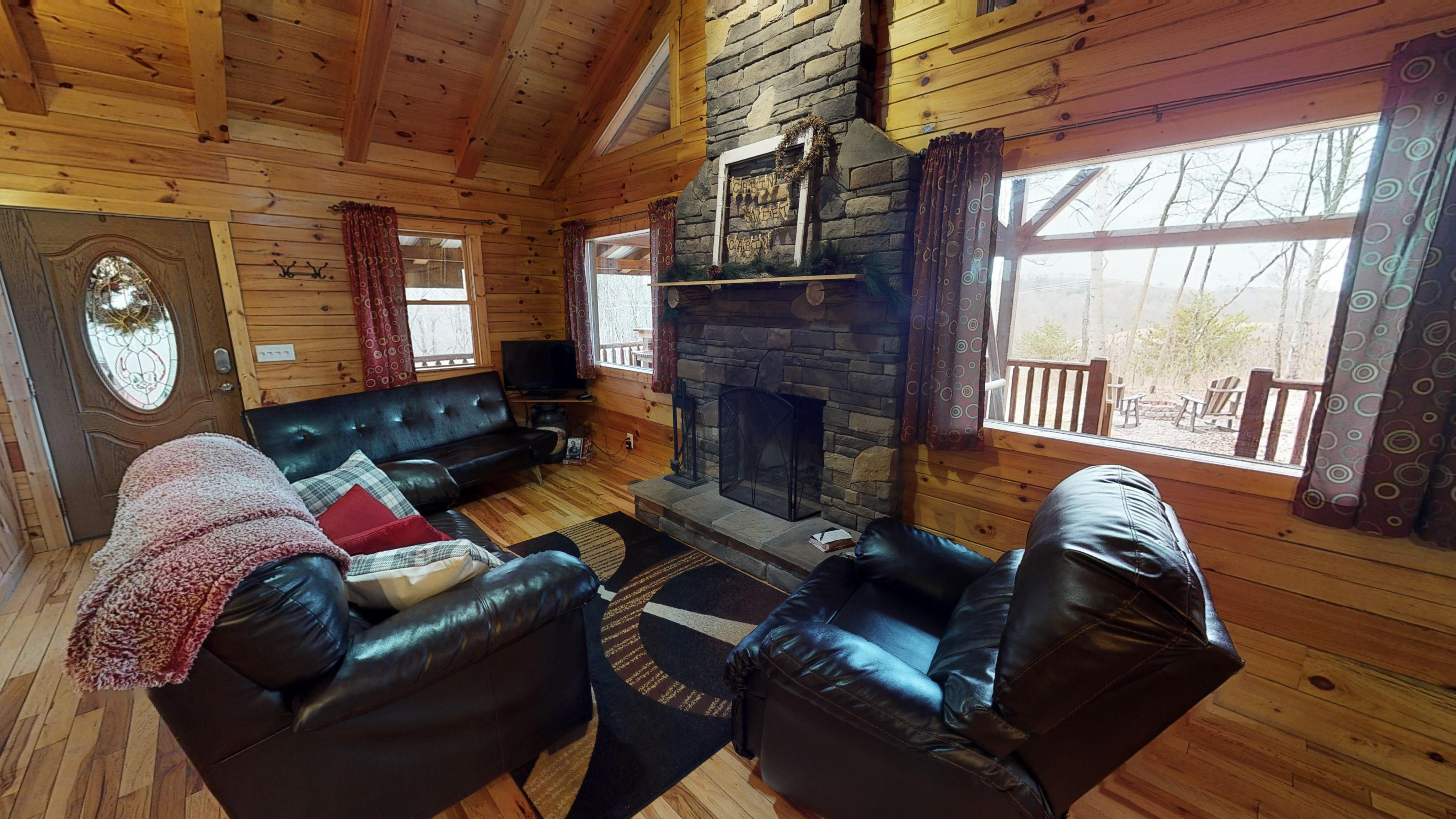 Riley Ridge Cabins - Hocking Hills Cottages and Cabins